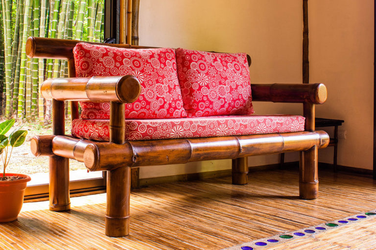 Muebles de bambú, opción versátil para la decoración - Costa Rica